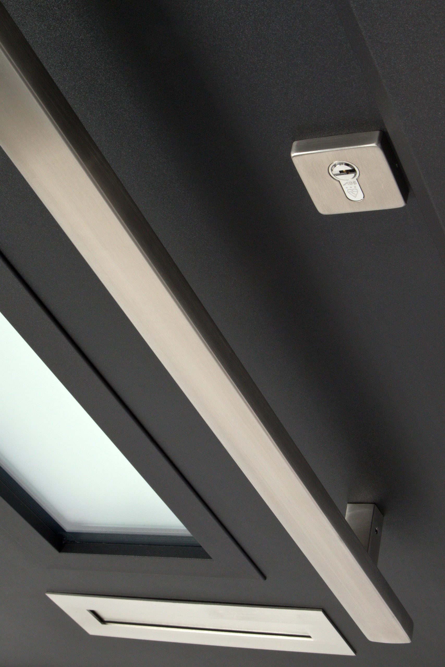 Avantal Doors | Superior Contemporary Doors | Endurance Doors